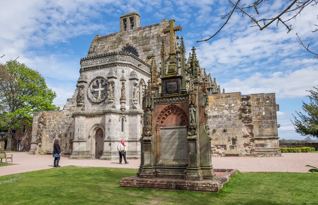 Rosslyn Chapel and the tale of the chapel cat | Edinburgh day trip