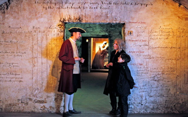 Mary King's Close: Underground Edinburgh's buried street – On the Luce ...